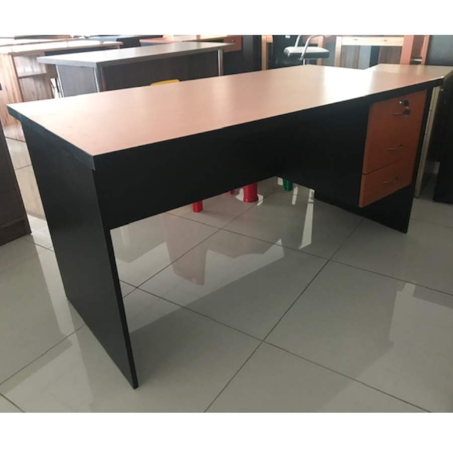 Office Desks - 1500 x 750 32mm 3draw Desk